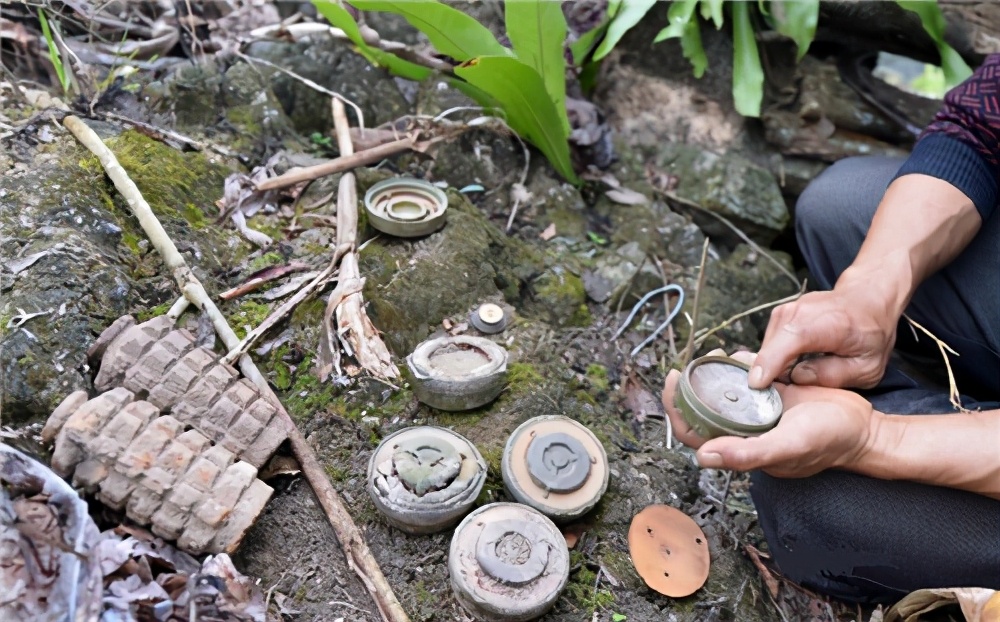 In a particularly dangerous village in China, 9 of the 10 people who ...