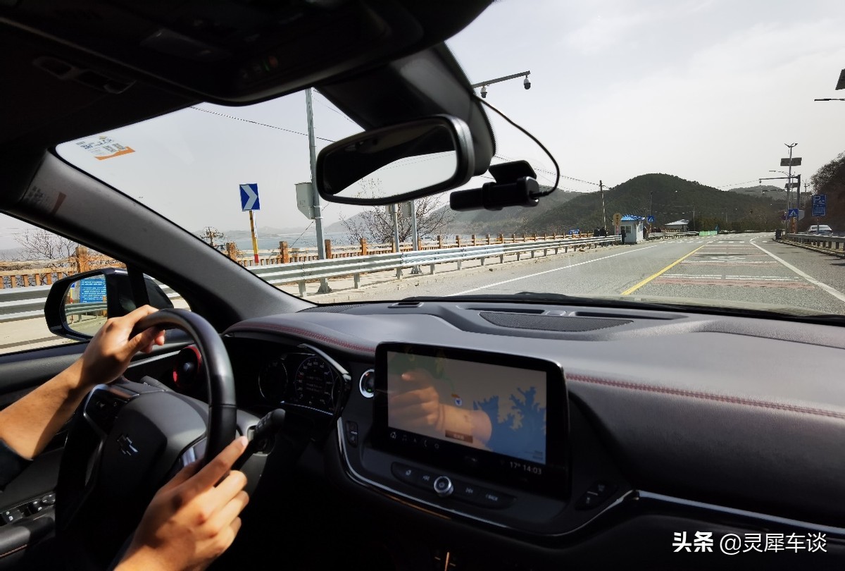 The car is 5 meters long, 2 tons in weight, and the trailblazer's fuel ...