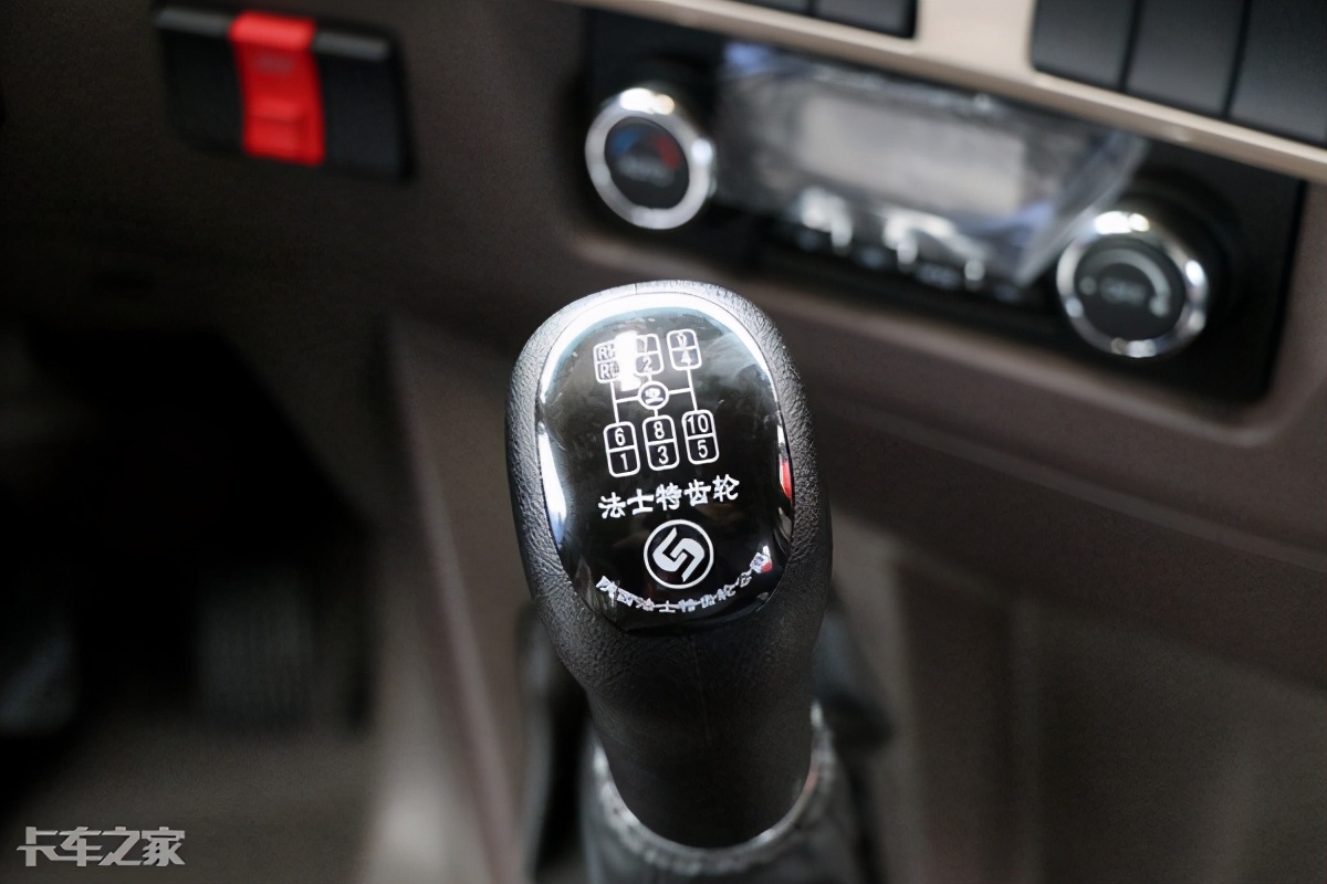 230 horsepower Dongkang engine with 10-gear box, Liuqi H5 6m 8 truck is ...