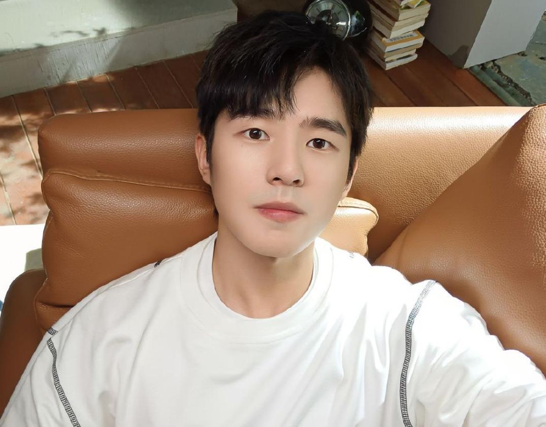 Liu Haoran and Peng Yuchang appeared in Universal Studios to play ...