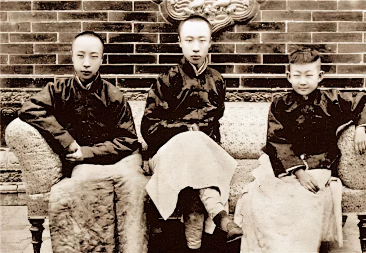 The last emperor Pu Yi was obsessed with bicycles and collected 20 ...