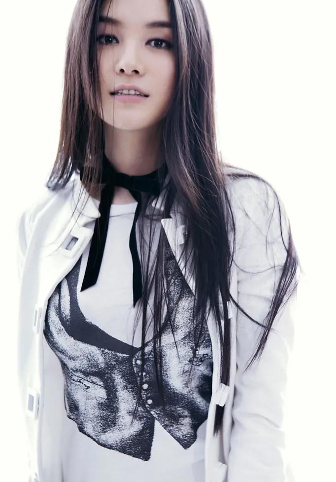 Xiao Song Jia of "Supple Face": Interpreting the Beauty of Oriental Women - iNEWS