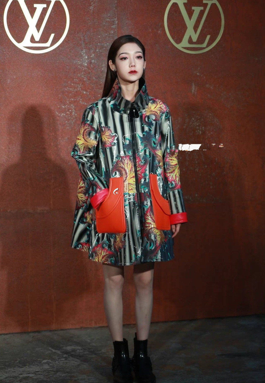 LV show red carpet style: Reba missed, Dongyu Zhou was dry and thin, Zhu Yilong was old, 2 big ...