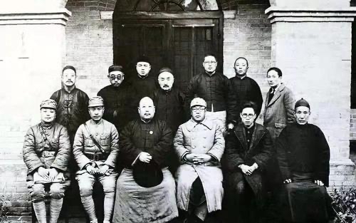 Ma Hongkui, the emperor of Ningxia, fled to the United States with 3 ...