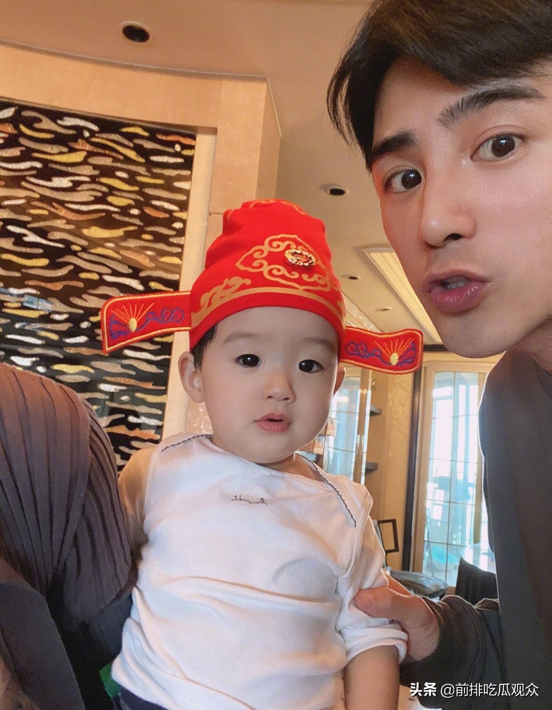 Jiang Chao, who was once a hot search on Jiugongge because of crying ...