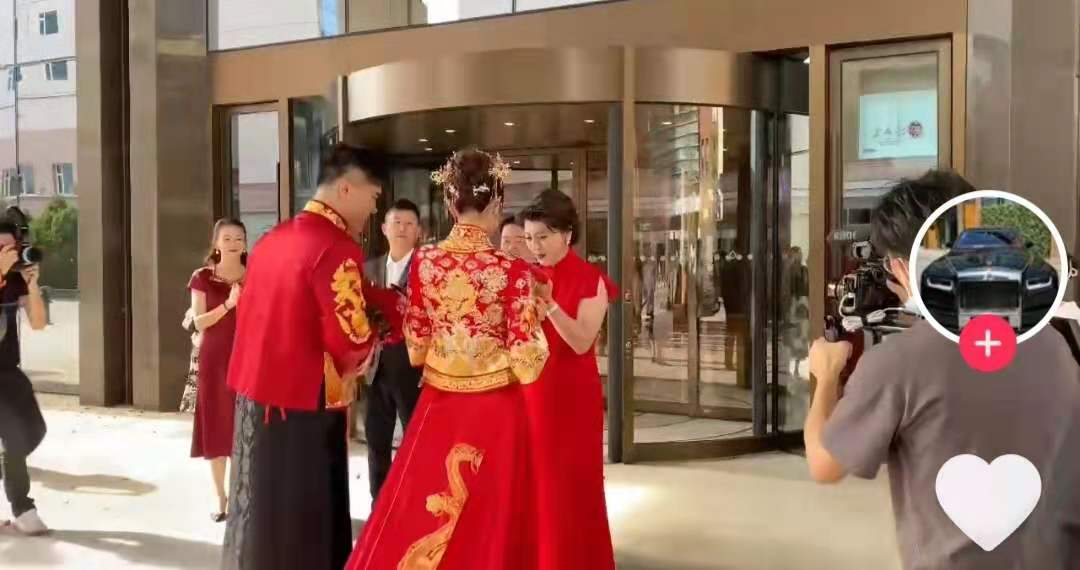 All stars attend the wedding of Yan Xuejing's son!The ex-husband came ...