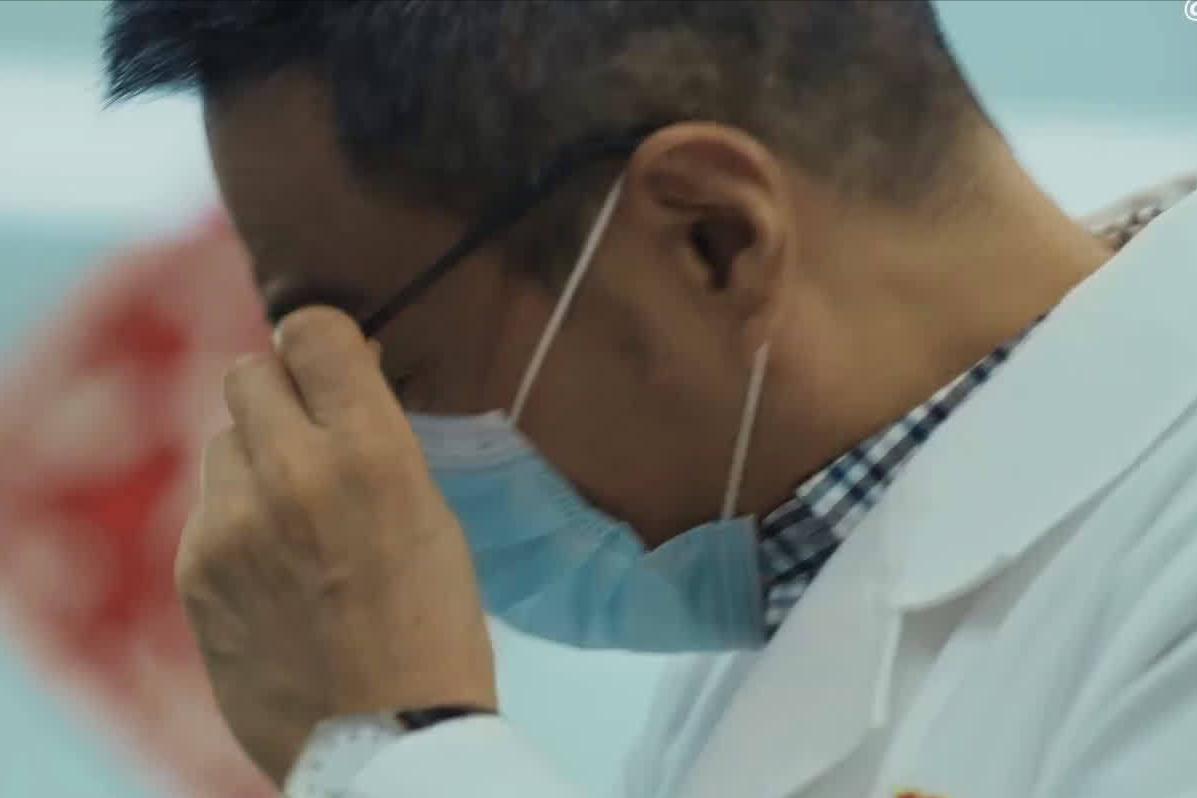 After watching "The Chinese Doctor", Zhang Hanyu and Zhang Zifeng made ...