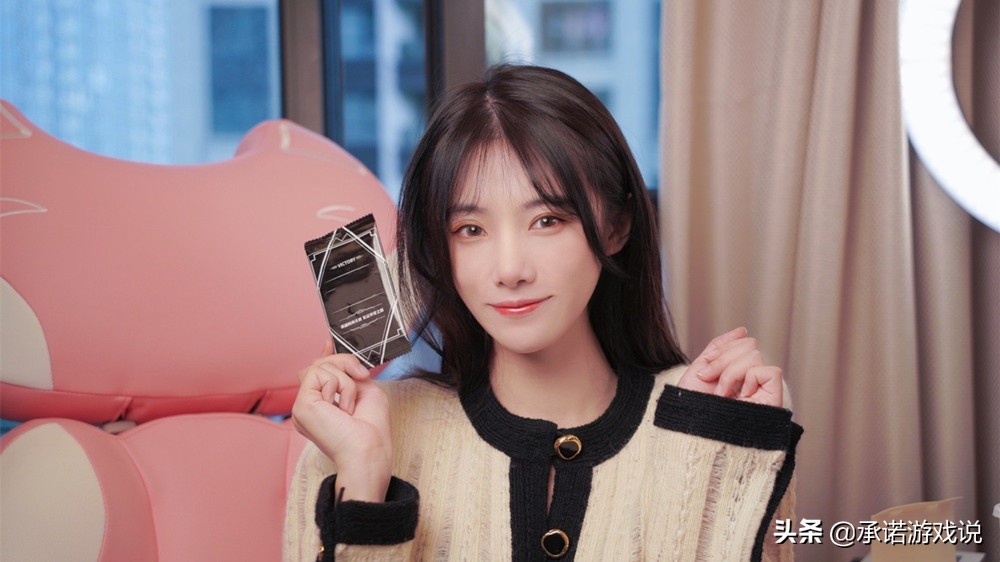 After EDG won the championship, China Daily named the hostess Xia An by ...