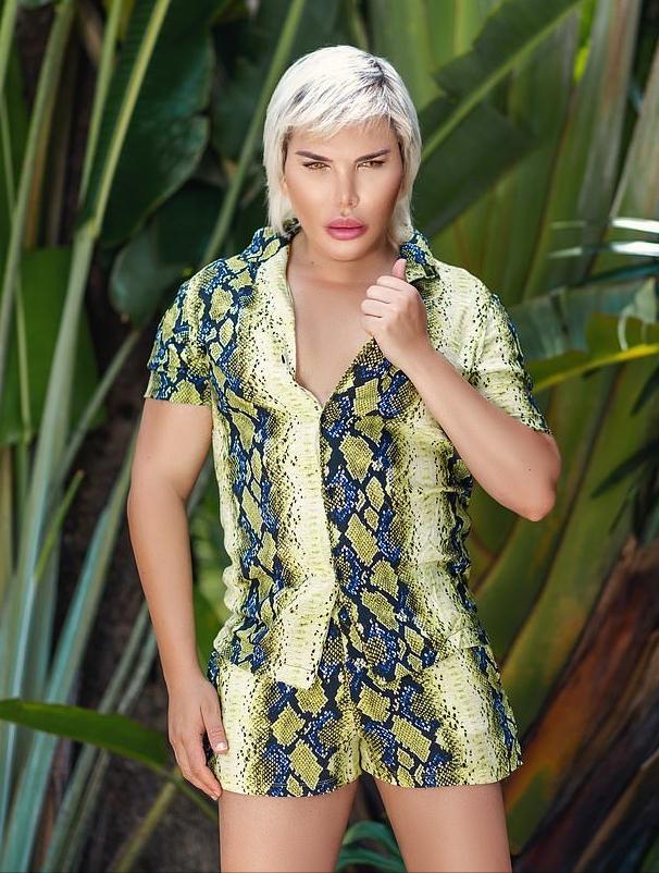 Brazilian "Male Barbie": After more than 70 moves on his face, he ...