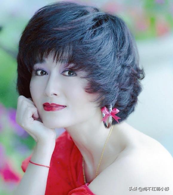 There is a kind of girlishness, her name is Pan Yingzi, 72 years old ...