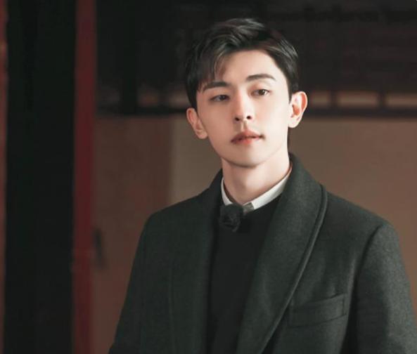 Deng Lun officially announced the launch of the new drama, and finally I can see the actor Deng ...