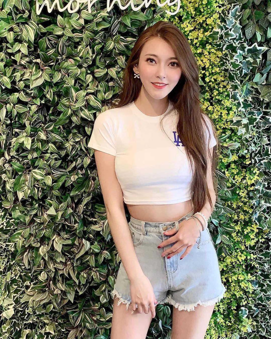 Beautiful international student model Zhang Shuqing Annie is as ...