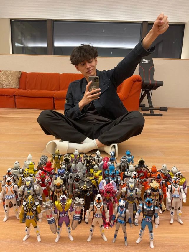 Kamen Rider Revice: The Kazaki soft rubber show is here again, this ...