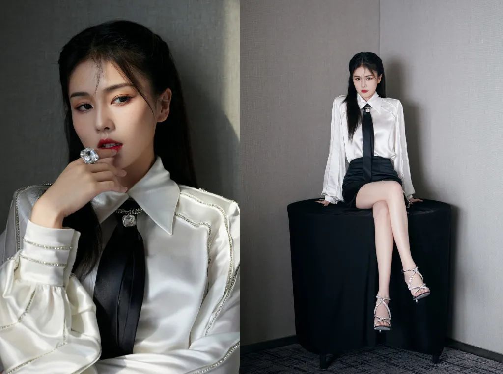 Who wears the beautiful niche accessories, making fashion effortlessly ...