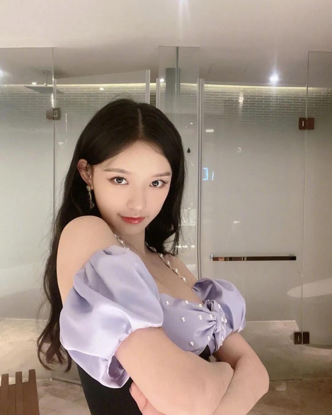 Lin Yun's playful photo - iNEWS