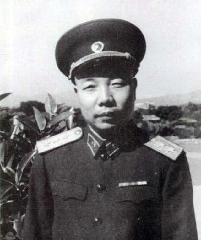 "Baby Commander" Xiao Hua, 17-year-old political commissar, his wife is ...