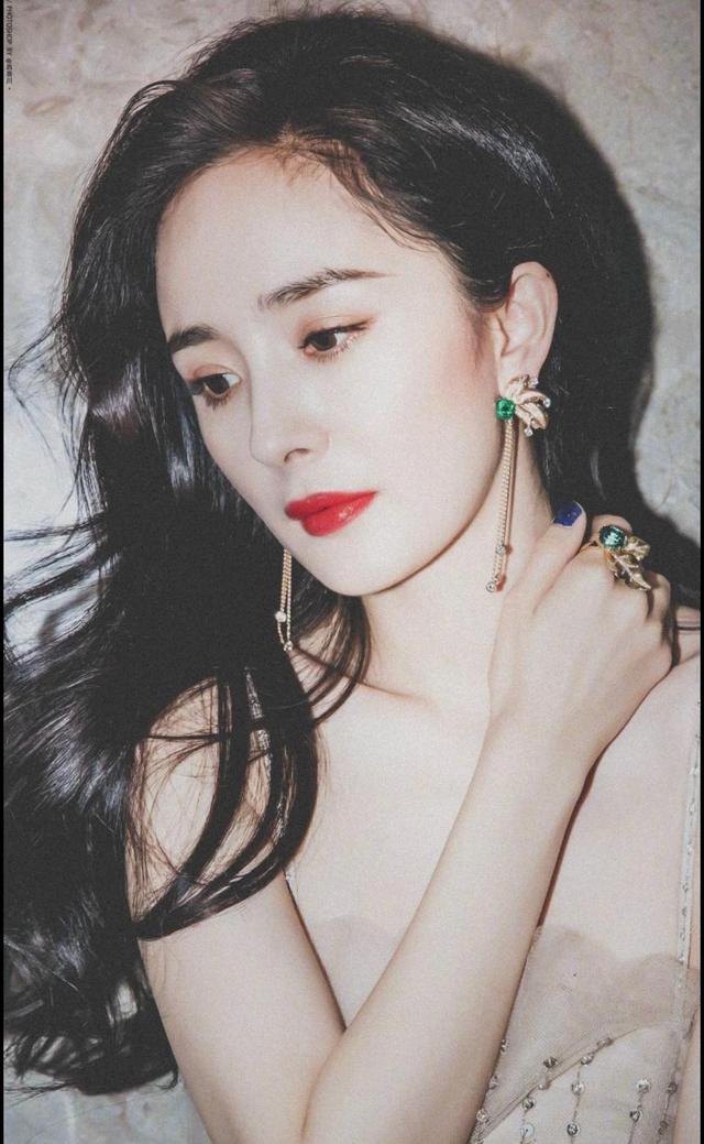 "Siming" is about to start shooting, Yang Mi's partner Gong Jun staged ...