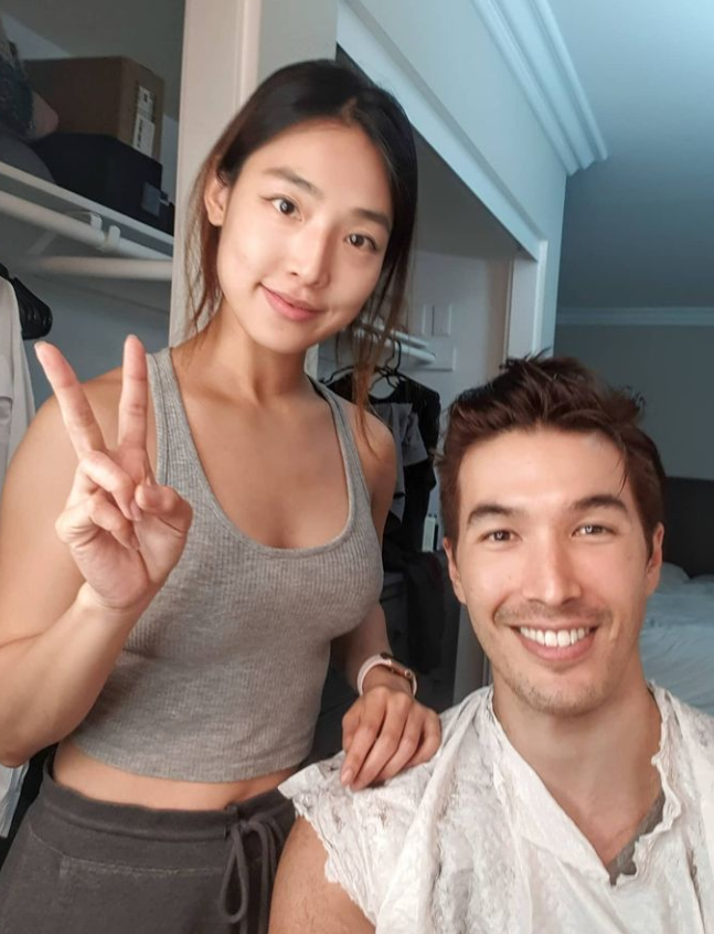 Jin Rong's new girlfriend looks exactly like Jolin Tsai. His new love is not young, and his ...