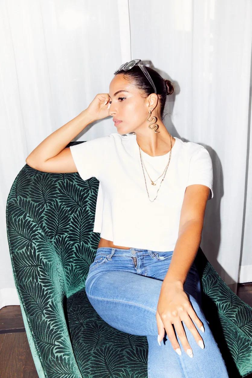 Beautiful actress: Snoh Aalegra - iNEWS