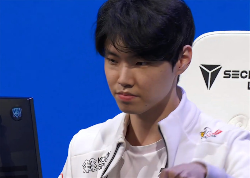 S11八強賽首戰零封局，「世一中」被Faker完爆！BP頭鐵三連成敗筆 - 資訊咖