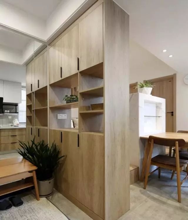 A 45-square-meter one-bedroom apartment was transformed into a two ...