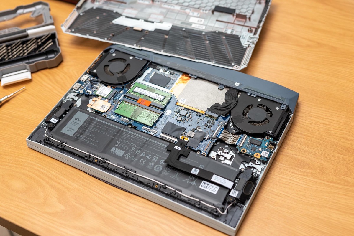 How to clean and maintain your laptop?DELL series model G15 - iMedia