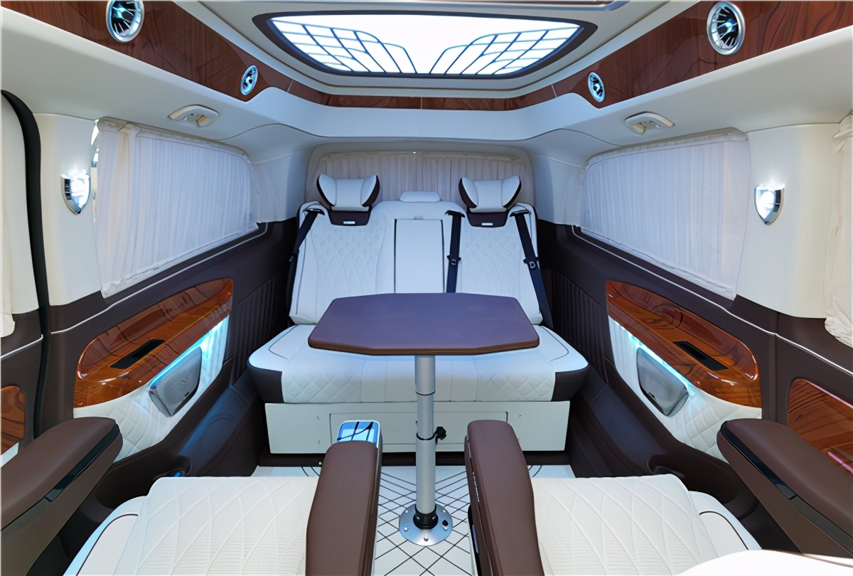 21 Mercedes-Benz Vito high-top Bach VS680, exclusive luxury customization by Elizabeth - iMedia