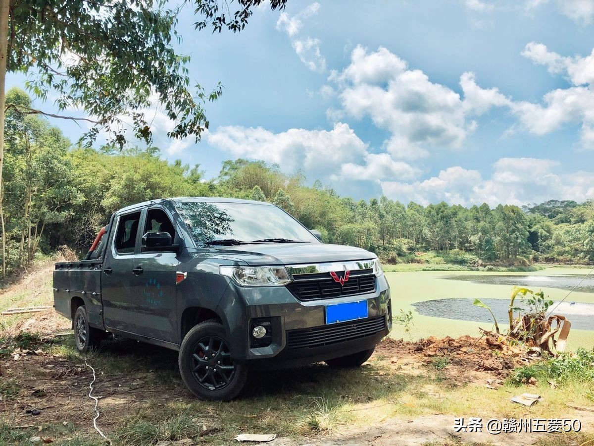 The full-flat cargo compartment is very convenient, and it has strong ...
