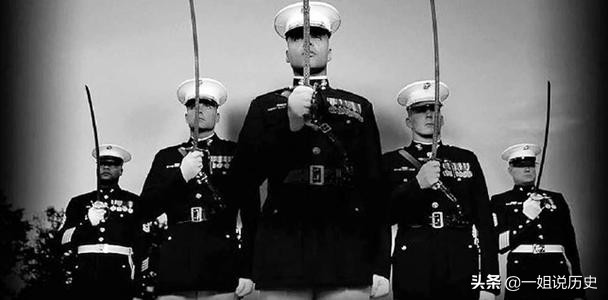 In the army, if you have these 3 sabers, it will be the supreme honor ...