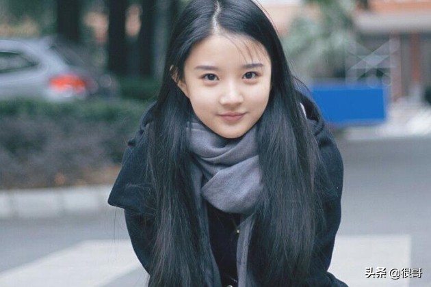 The beauty born in the 90s in her lifetime: Bailu model debuts, Liao Yinyue is a Southwestern ...