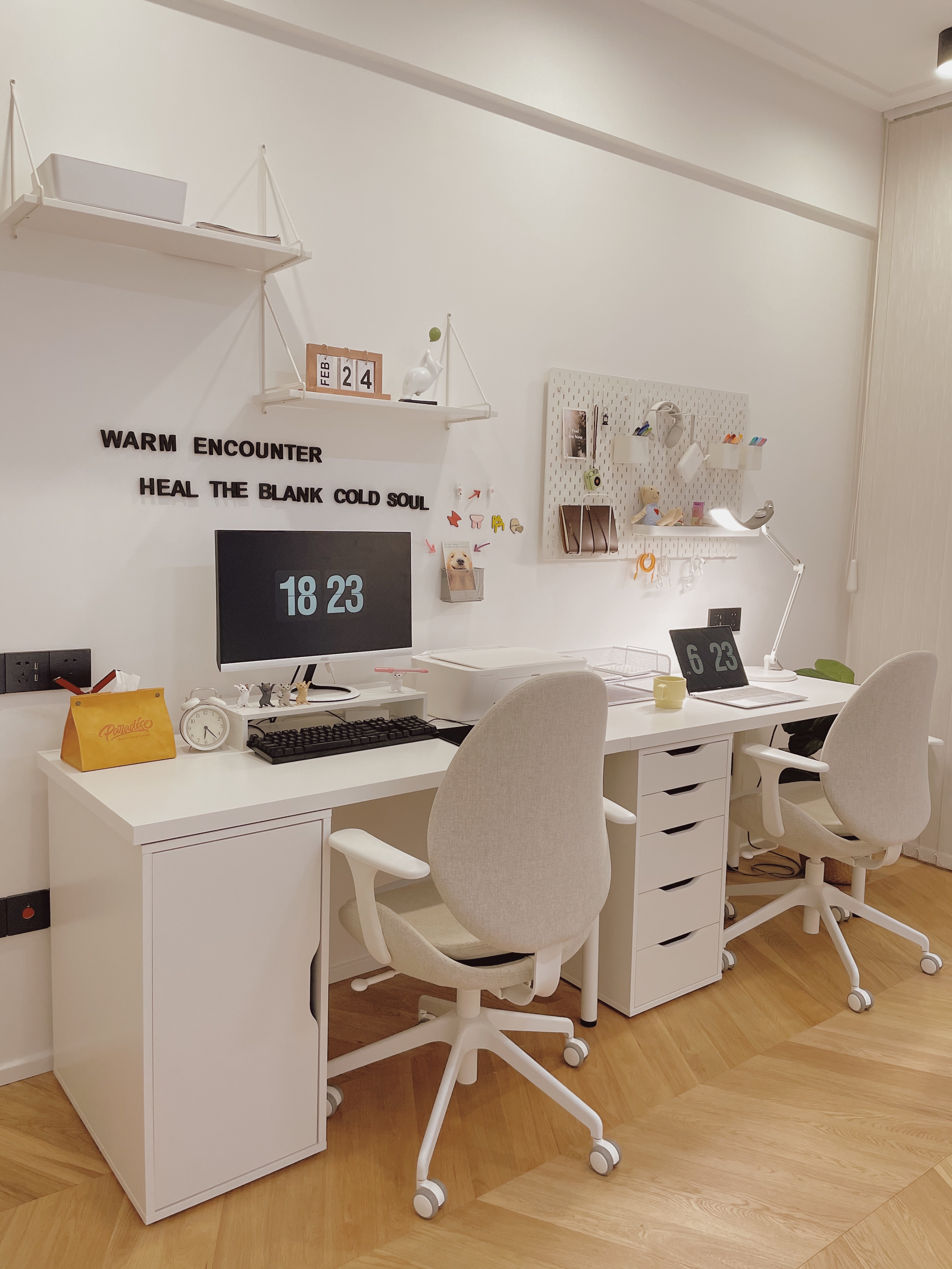 IKEA style study room design, the study room is decorated like this, it ...