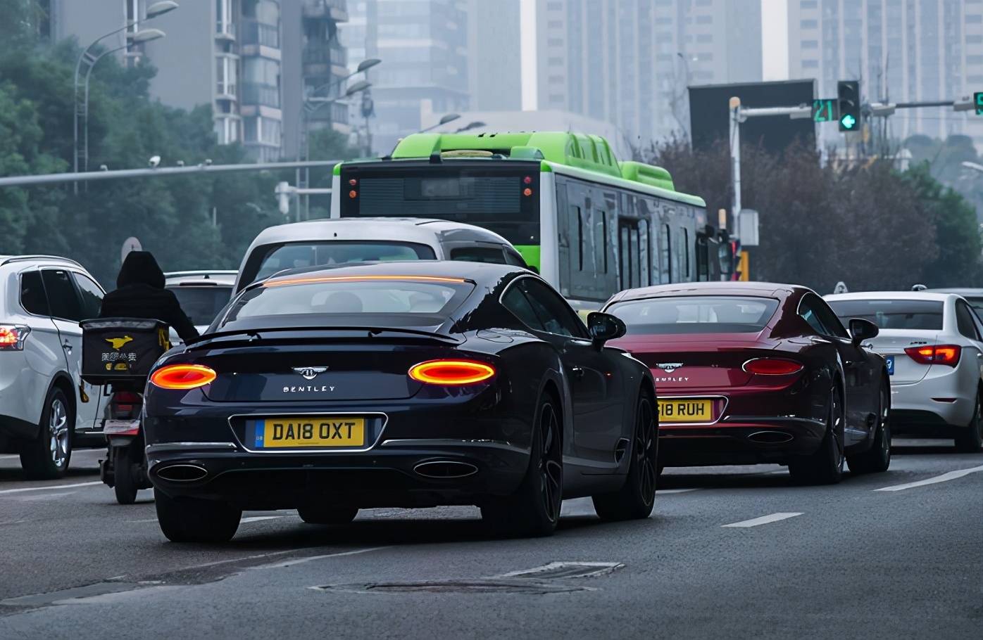 The man shakes the 888 license plate number, but shook his head to re ...