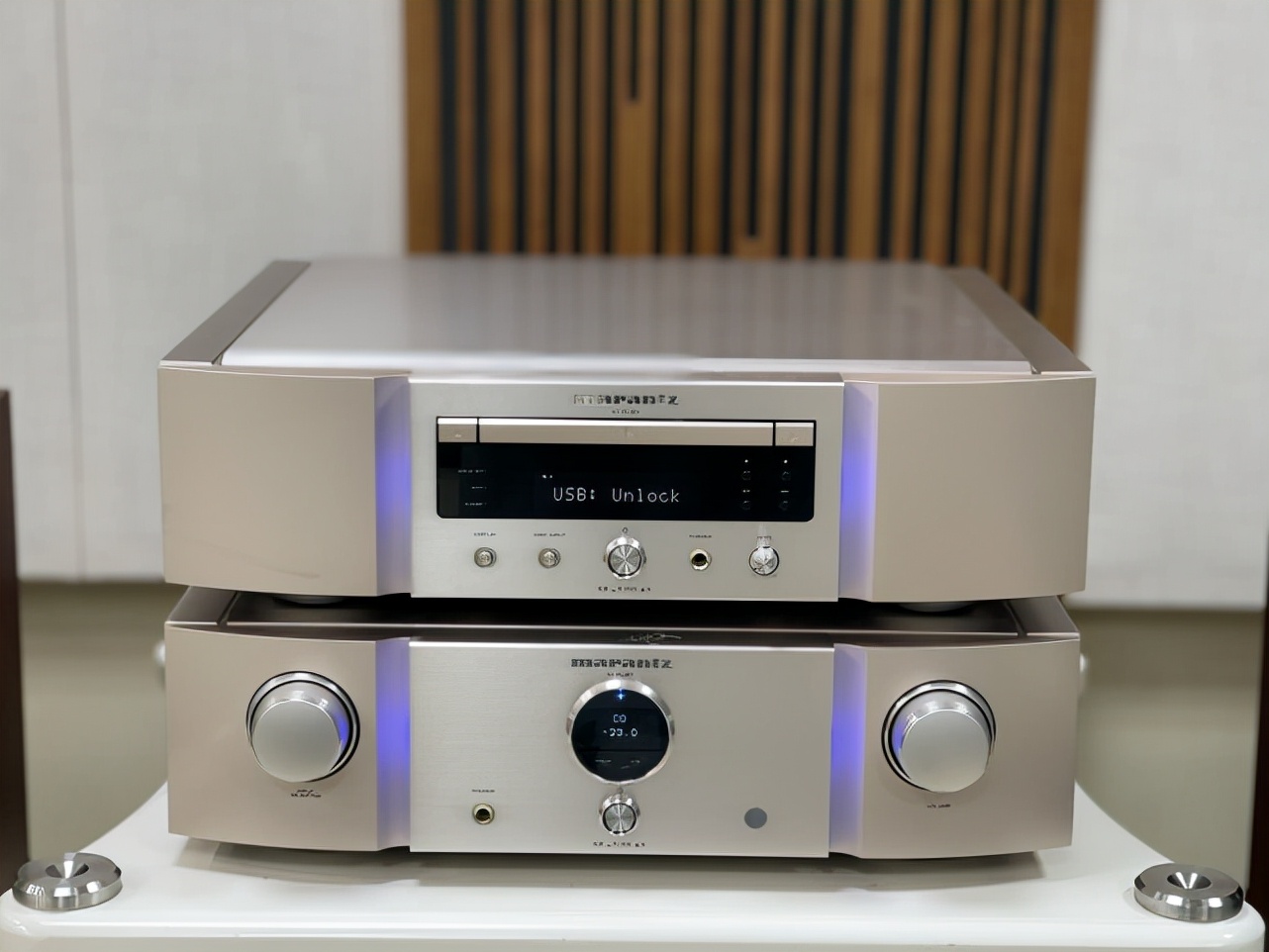 Standing on the basis of the flagship combination: Marantz SACD player ...