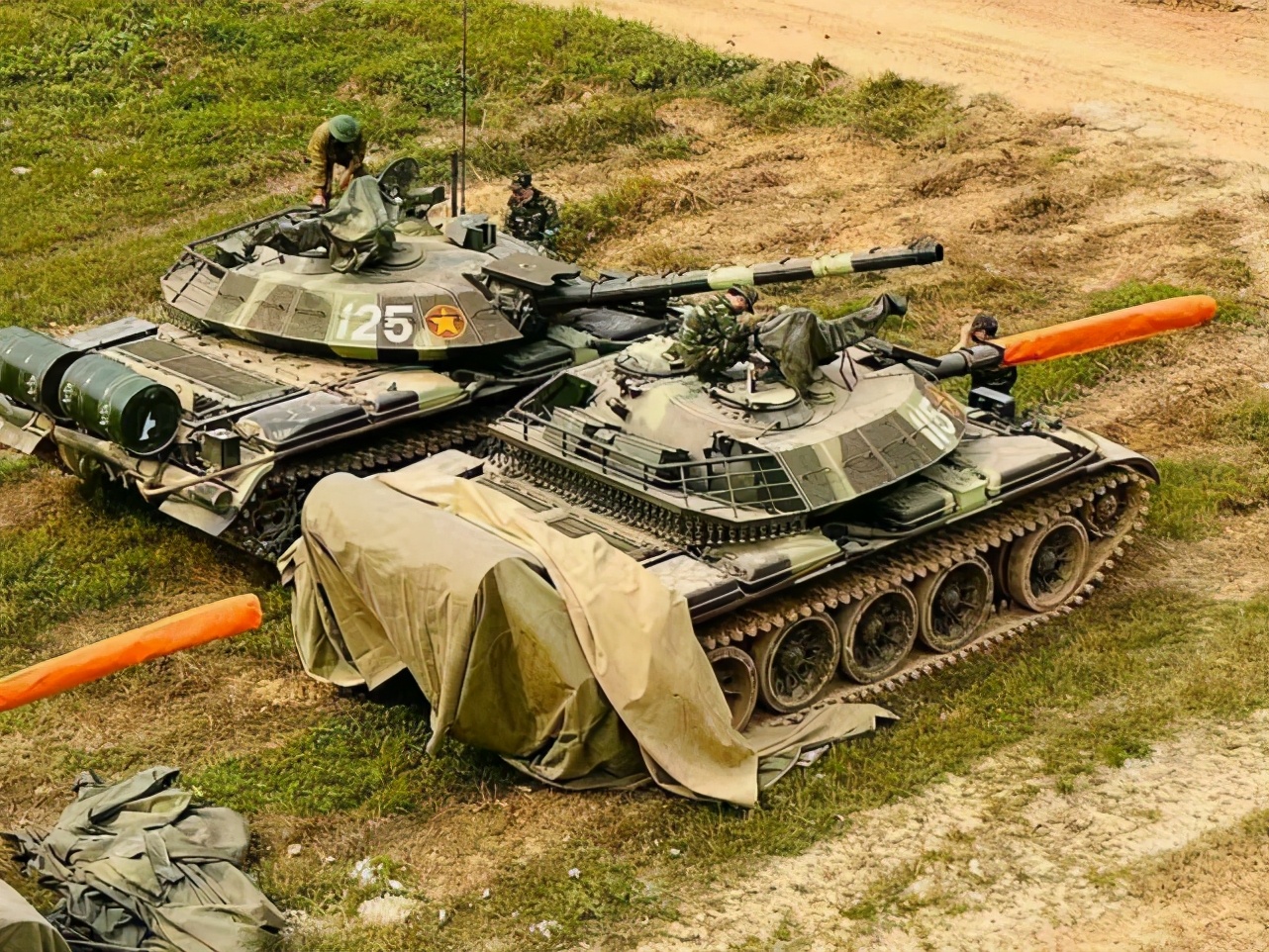 The Vietnamese army is equipped with T55M3 in batches!It looks exactly ...