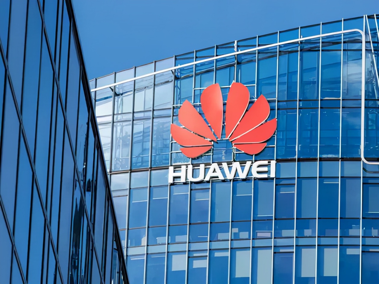 It's not Huawei that defeated UTStarcom. - iNEWS