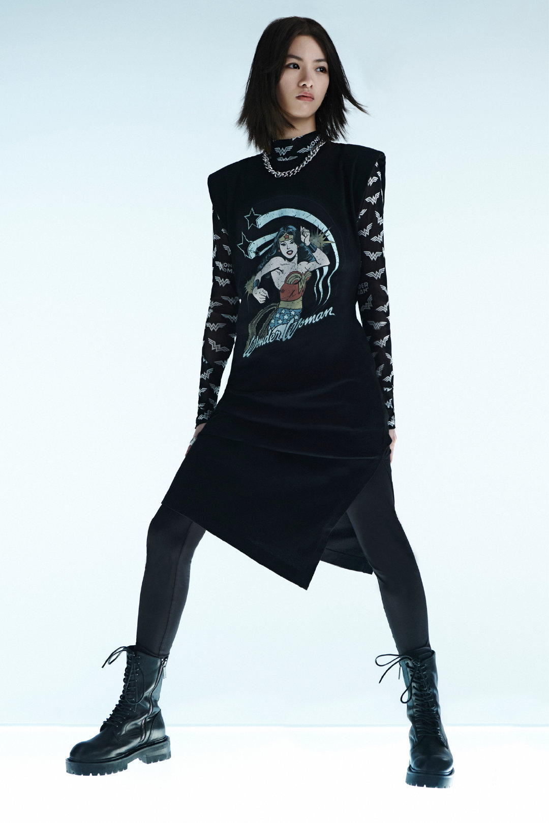 Qiu Tian's commercial, wearing a huge black bow, is a fashionable ...