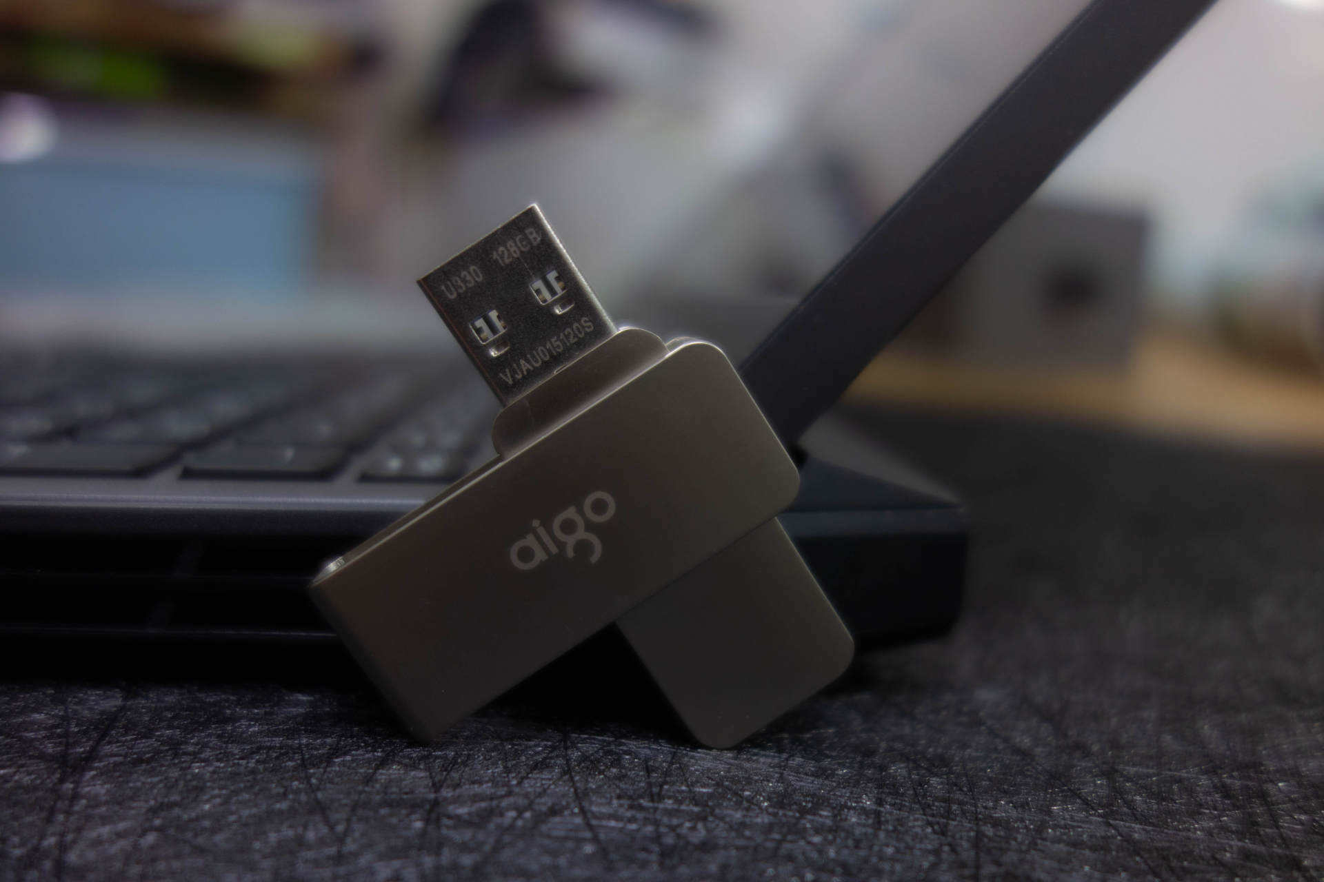 愛國者aigo U盤U330：聯合發布40nm「中國芯」存儲 - 頭條匯