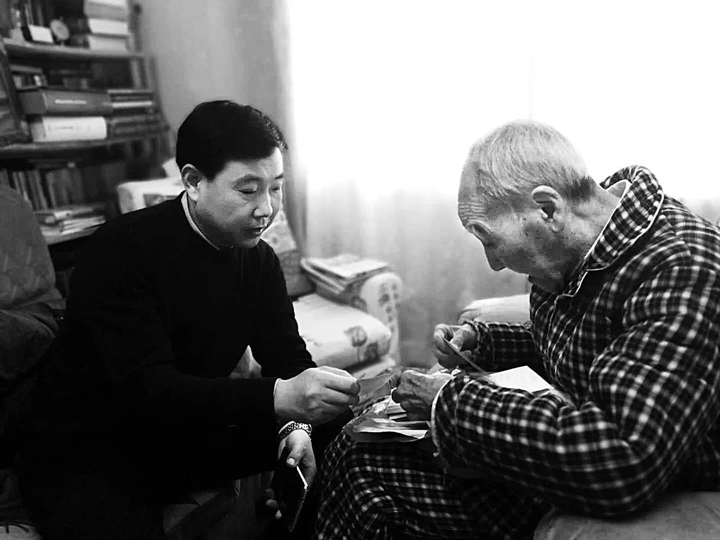 This honor is well deserved by Mr. Xu Yuanchong, a hundred-year-old ...