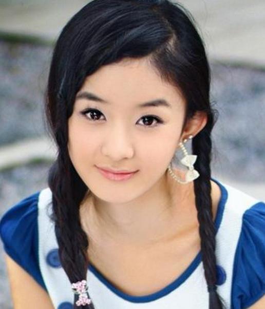 Zhao Liying grass root is born, low degree, leaning on the ...