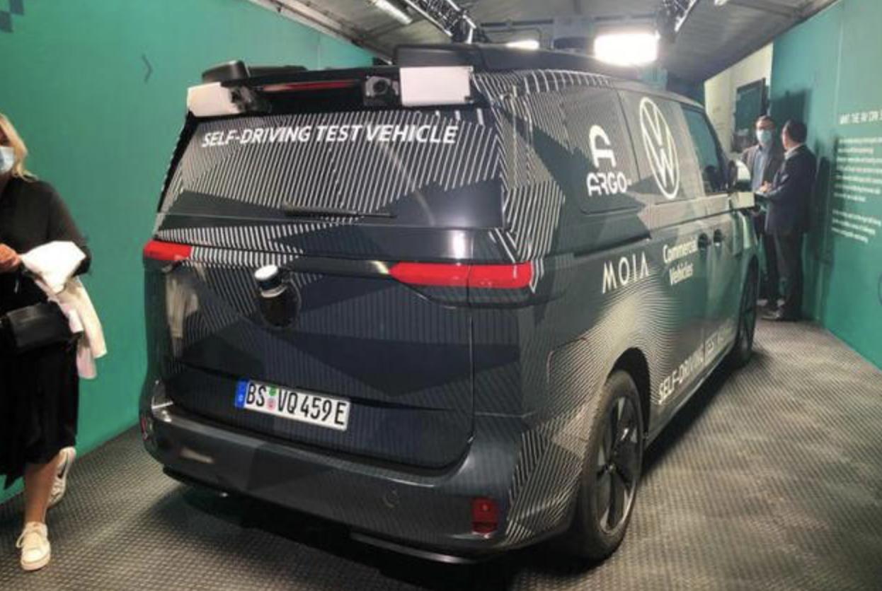 Optimistic about autonomous driving?Volkswagen ID.BUZZ exploded at the ...