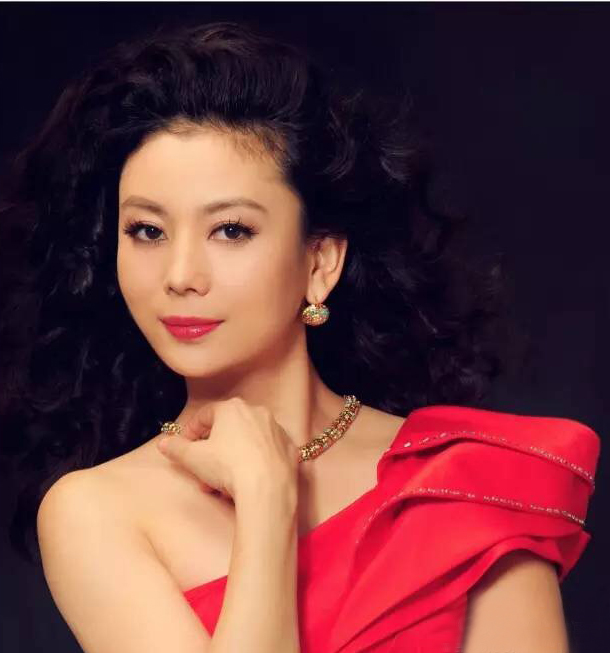 Helping Zhu Jun to give up drinking, the tears of his beloved wife are ...