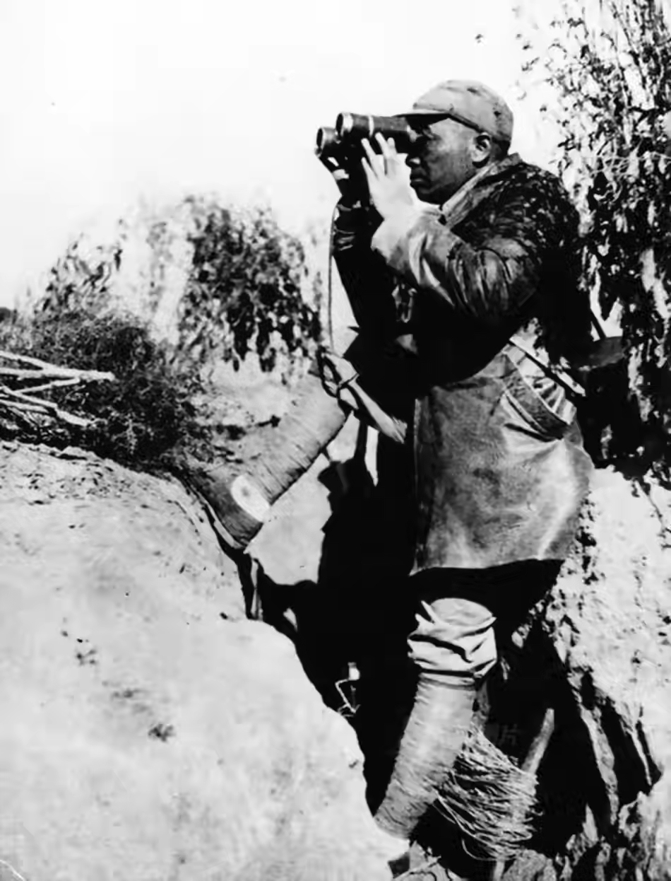 Peng Dehuai directed the "Hundred Regiments War" and sent a top-secret ...