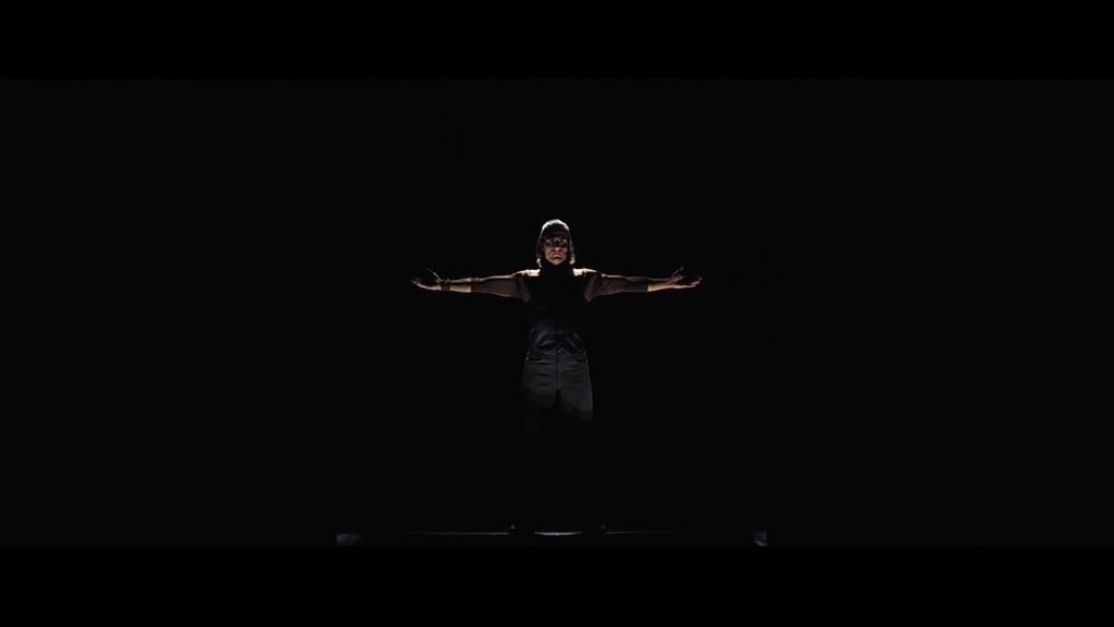 "Magnolia", how wonderful the fate is, like a "frog" suddenly falling ...