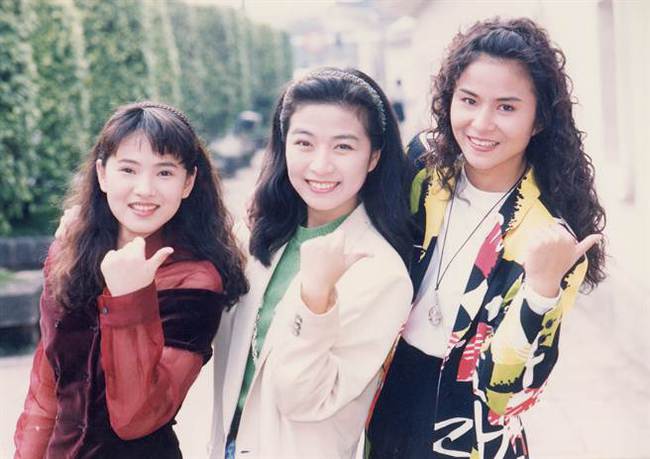 Fang Wenlin, she is still beautiful after retiring for many years, she ...