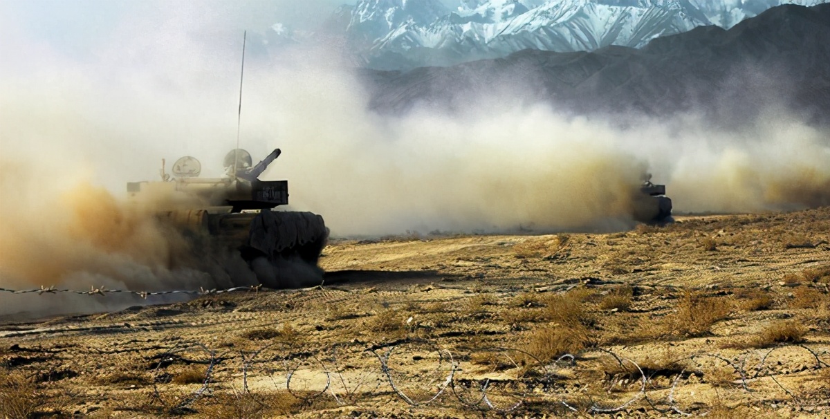 Deploy 200 tanks in 24 hours! The People's Liberation Army staged a ...