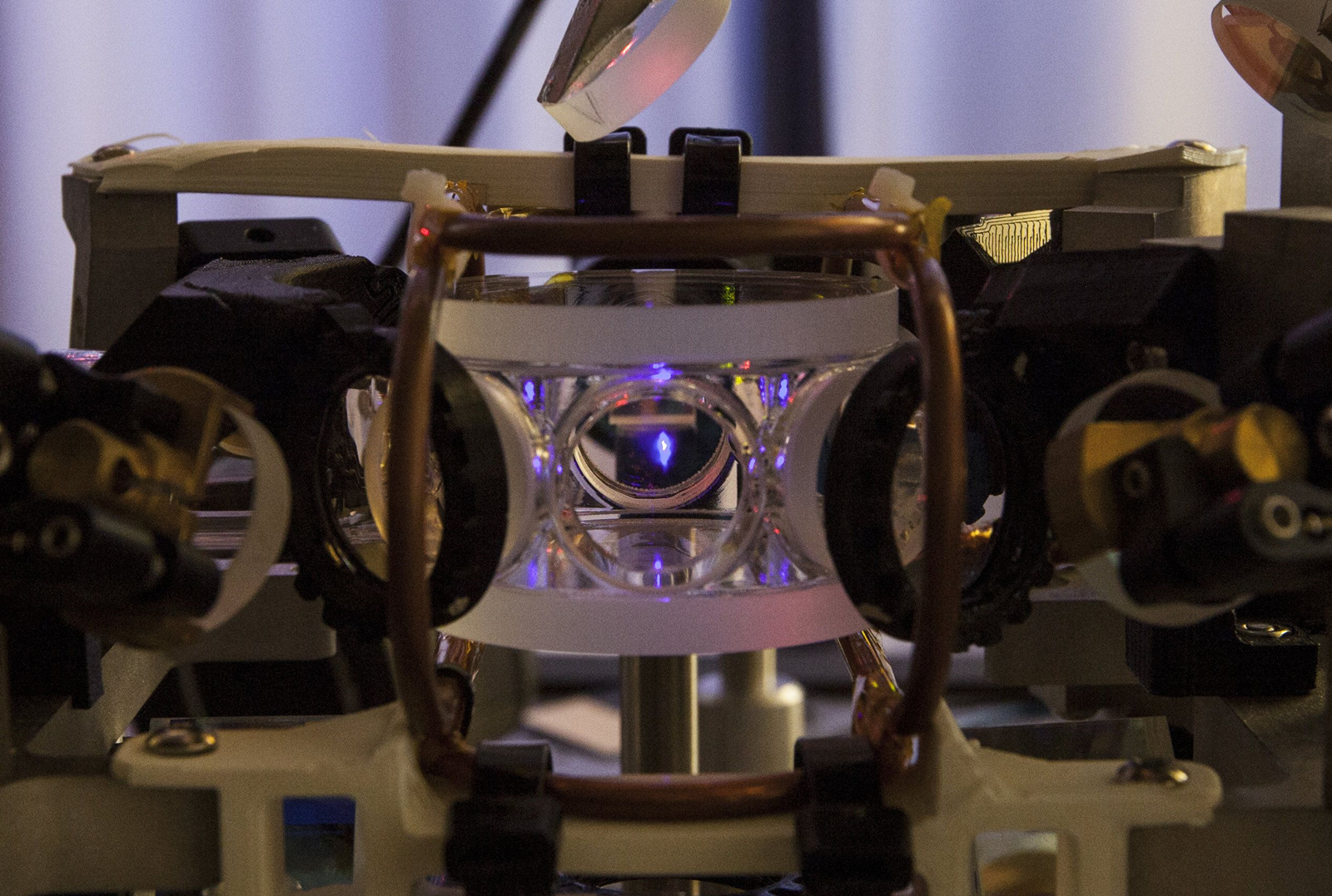 The arrival of our quantum age, the birth of a quantum computer that is ...