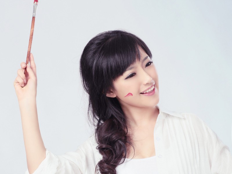 Actress model Liu Fanfei - iNEWS