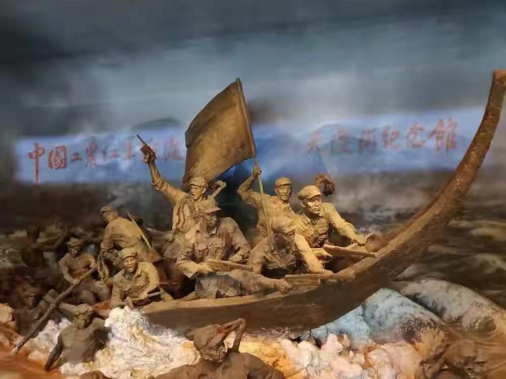 Before taking the Luding Bridge, Liu Wenhui made a decision, in fact ...