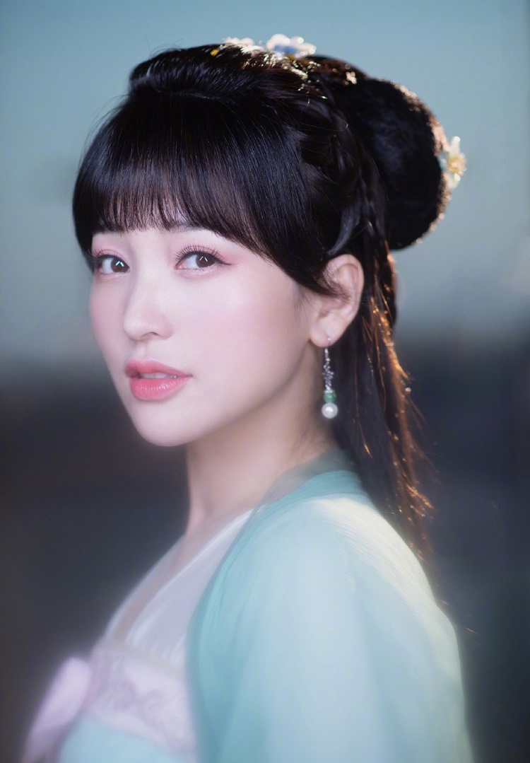 Jin Sha sang "The Myth of Stars and Moons" in Hanfu, returning to Lu Su ...