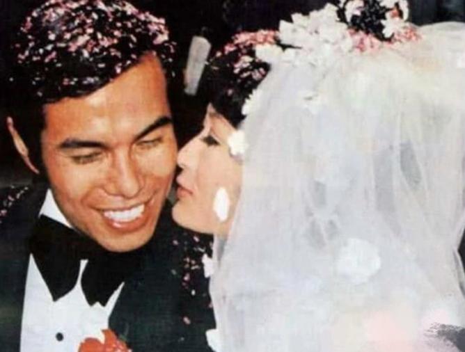 The ageless actress Pan Yingzi, 72 years old, has a light body and is ...